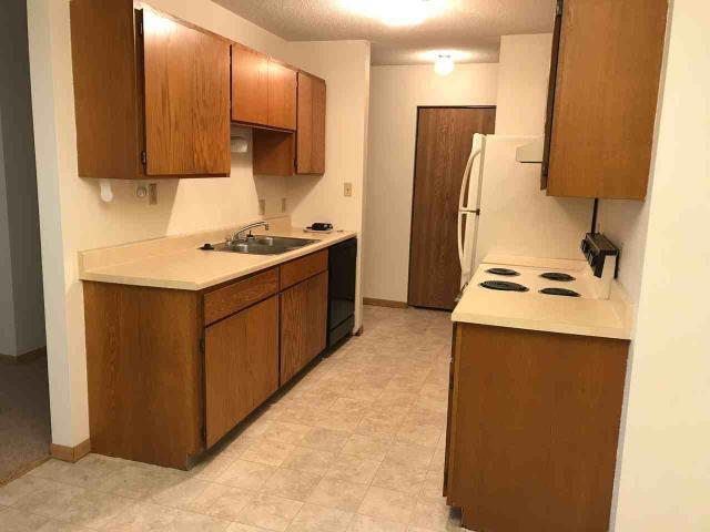 Columbine 1951 2 Bedroom Apartment for Rent at 1951 S 29th St, Grand Forks, ND 58201