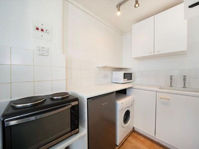Colville Gardens, W11, London