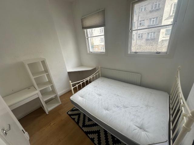 Colville Square, London W11, 2 bed shared accommodation to rent, £950 pcm | PrimeLocation