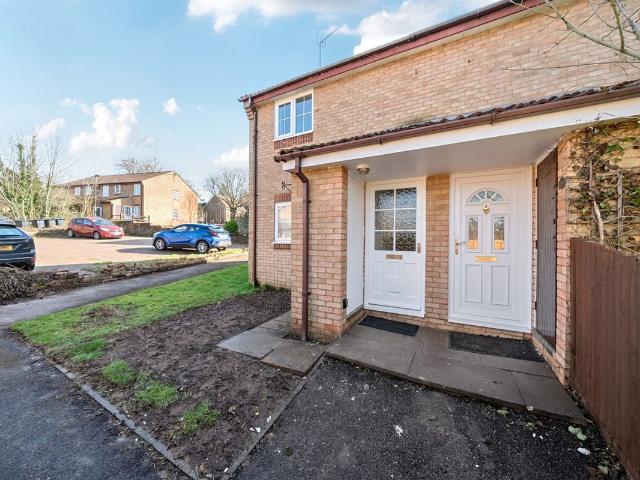 Colwell Gardens, Haywards Heath, West Sussex RH16, 2 bed flat to rent, £1,195 pcm | PrimeLocation