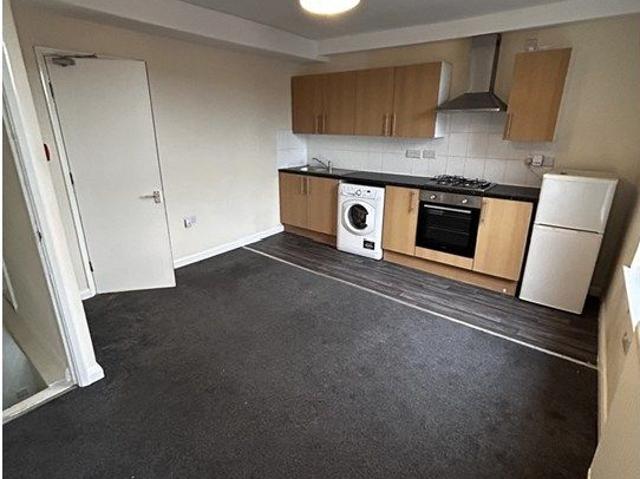 Colwick Road, Nottingham NG2, 1 bed flat to rent, £910 pcm | PrimeLocation