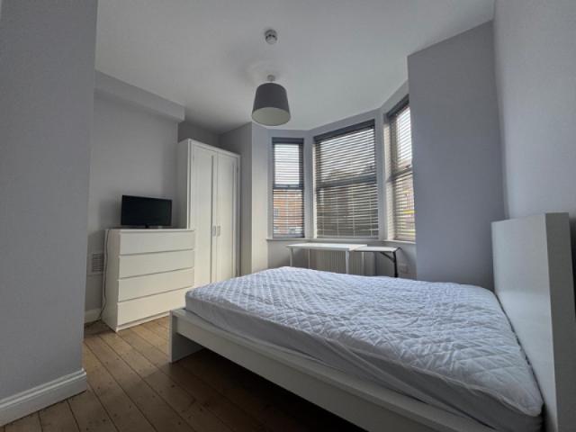 Colwick Road, Sneinton, Nottingham NG2, 6 bed shared accommodation to rent, £525 pcm | PrimeLocation