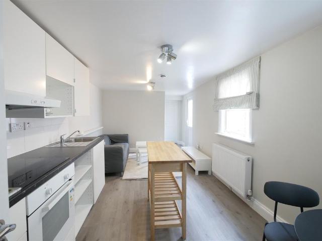 Colworth Road, Leytonstone E11, 2 bed flat to rent, £2,250 pcm | PrimeLocation
