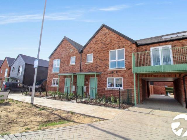 Colyer Drive, Alkerden, Ebbsfleet. 3 bed terraced house to rent £2,325 pcm £537 pw