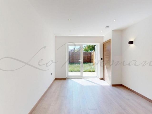 Colyton Road, London, SE22
