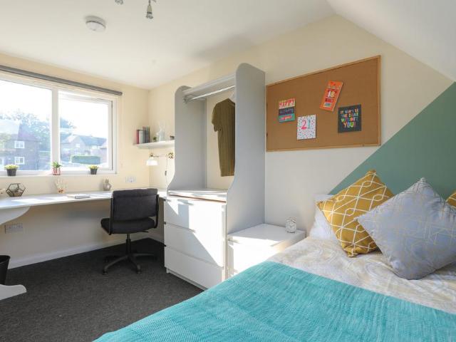 Colbourne Avenue, Brighton BN2 9 bed house of multiple occupation to rent £6,630 pcm £1,530 pw