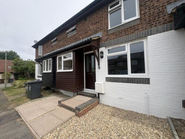Colburn Crescent, Guildford GU4, 1 bed property to rent, £1,475 pcm | PrimeLocation