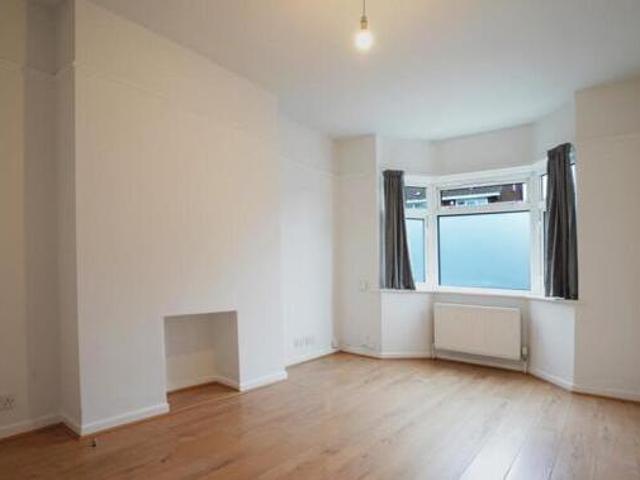 Colby Road, Crystal Palace, 2 Bedroom Flat