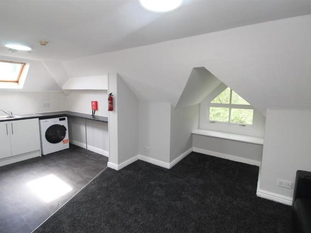 Colchester Avenue, Penylan, Cardiff CF23, 2 bed shared accommodation to rent, £1,275 pcm | PrimeLocation