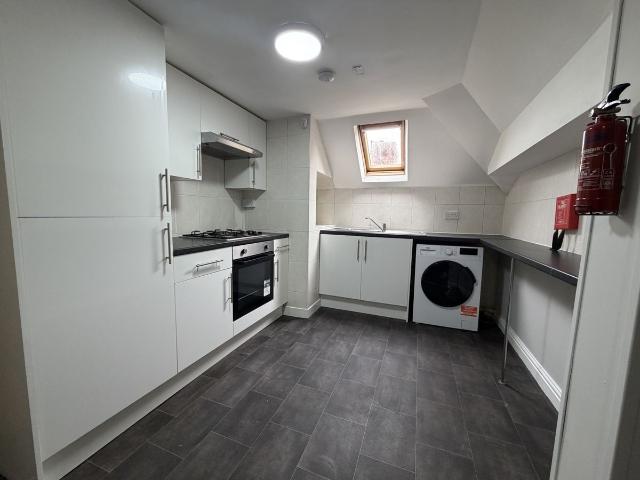 Colchester Avenue, Penylan CF23, 2 bed flat to rent, £1,075 pcm | PrimeLocation