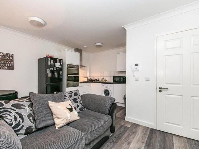 Colchester CO1 1 bed apartment to rent £1,000 pcm £231 pw
