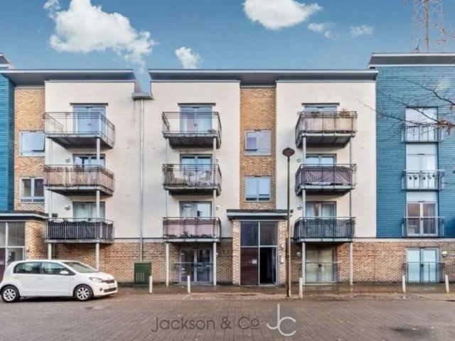 Colchester CO2 1 bed apartment to rent £1,000 pcm £231 pw