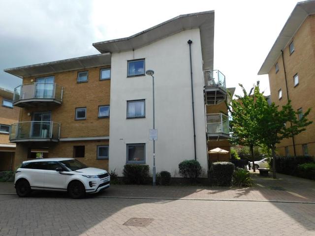 Colchester CO2 2 bed apartment to rent £1,275 pcm £294 pw