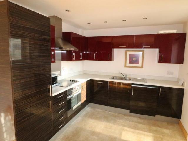 Colchester CO2 2 bed apartment to rent £1,275 pcm £294 pw