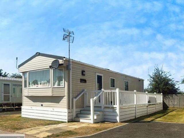 Colchester Road, St Osyth, 2 Bedroom Park