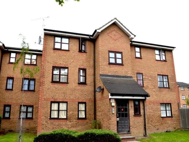 Cold Blow Lane, London, SE14 2 bed flat to rent £1,850 pcm £427 pw