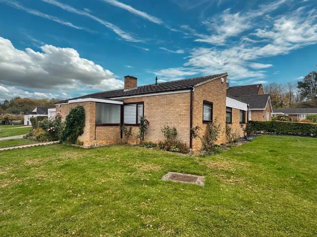 Coldermeadow Avenue, Corby NN18, 2 bed detached bungalow to rent, £1,300 pcm | PrimeLocation