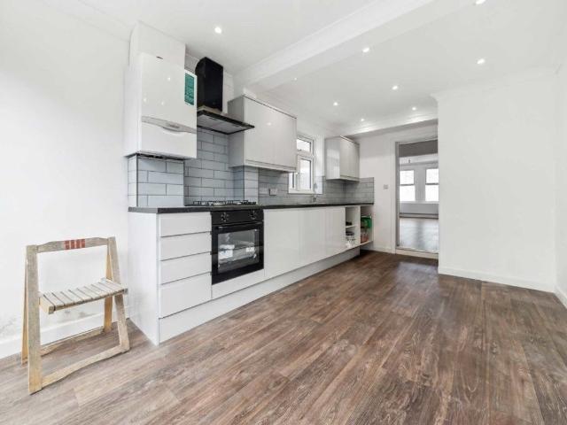 Coldershaw Road, Greenford W13, 5 bed semi detached house to rent, £4,100 pcm | PrimeLocation