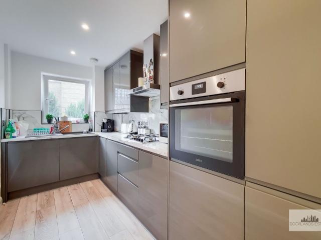 Coldharbour, Canary Wharf, London E14, Room to rent, £1,600 pcm | PrimeLocation