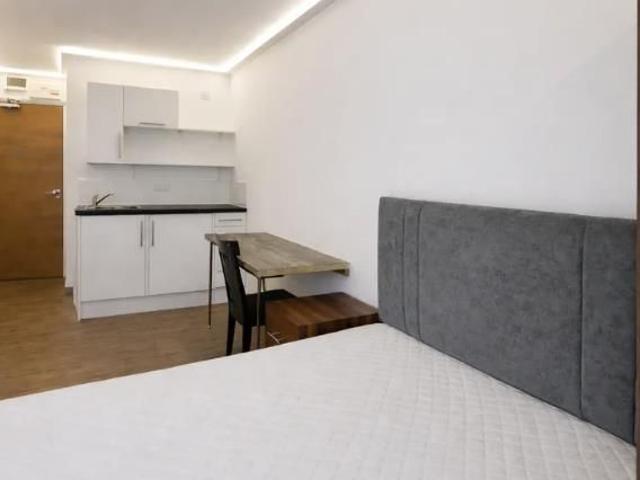 Coldharbour Lane, London SW9