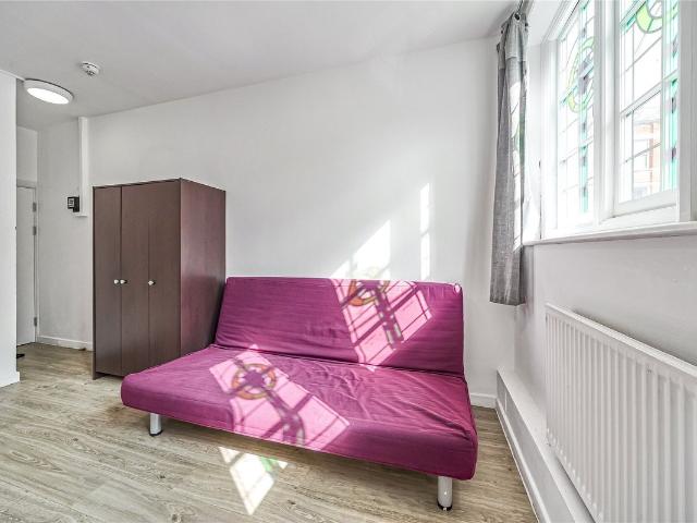Coldharbour Lane, London SW9, Studio to rent, £1,100 pcm | PrimeLocation