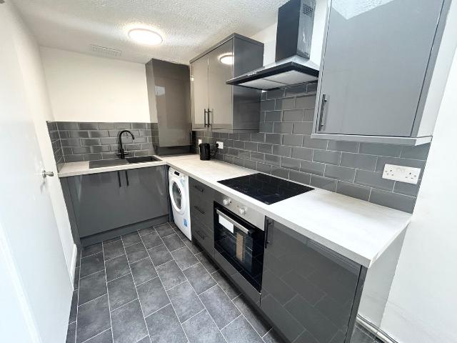 Coldstream Avenue, Manchester M9, 2 bed flat to rent, £900 pcm | PrimeLocation