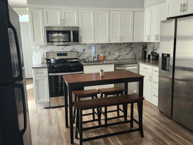 Coldstream Homestead Montebello Newly Renovated Ho