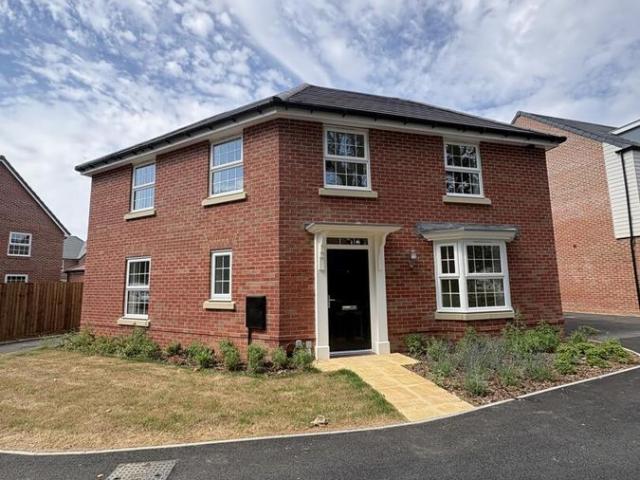 Coldwells Crescent, Sprowston NR13, 4 bed property to rent, £1,750 pcm | PrimeLocation