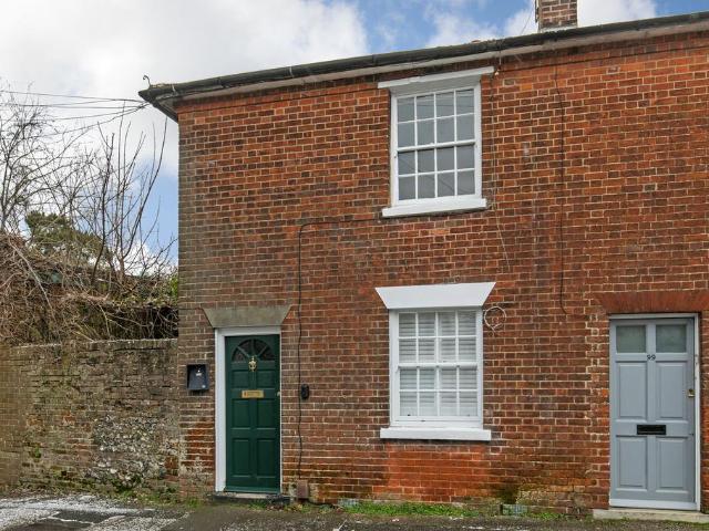 Colebrook Street, Winchester, SO23 2 bed end of terrace house to rent £1,740 pcm £402 pw
