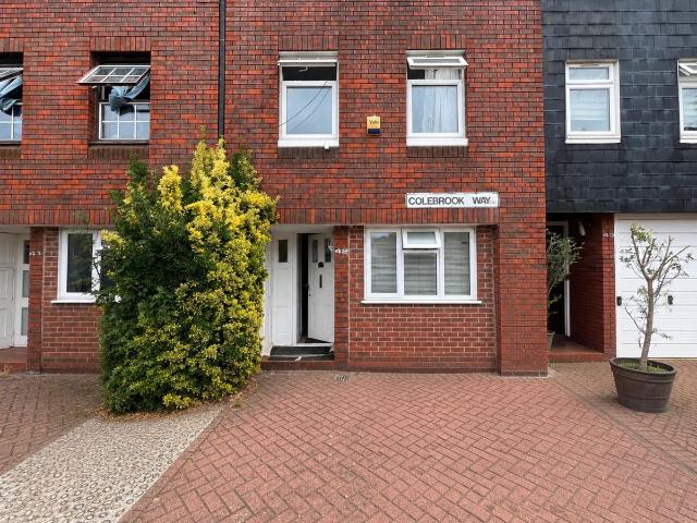 Colebrook Way, London N11, 4 bed property to rent, £3,200 pcm | PrimeLocation