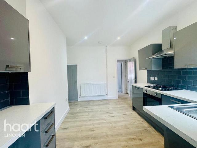 Coleby Street, LINCOLN 3 bed terraced house to rent £1,095 pcm £253 pw