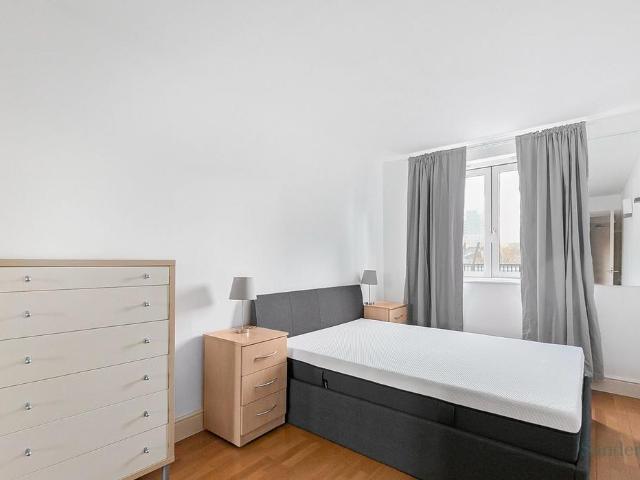 Colefax Building, 23 Plumbers. 2 bed apartment to rent £2,650 pcm £612 pw