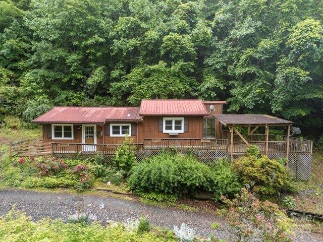 Colehearth Hollow Rd, Bakersville, Home For Sale