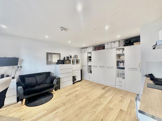 Coleherne Road Studio to rent £1,746 pcm £403 pw