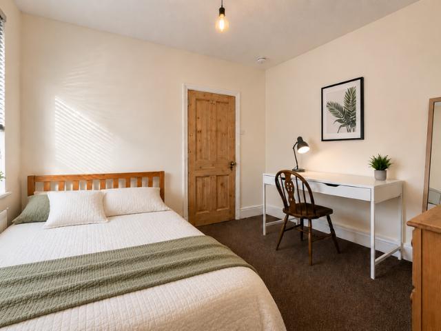Coleman Street, Brighton BN2 4 bed terraced house to rent £2,400 pcm £554 pw