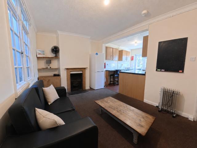 Coleman Street, Brighton BN2 4 bed terraced house to rent £2,400 pcm £554 pw