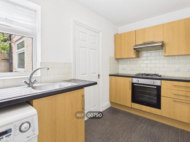 Colenso Villas, Barnsley Street, Hull HU8, 2 bed terraced house to rent, £595 pcm | PrimeLocation