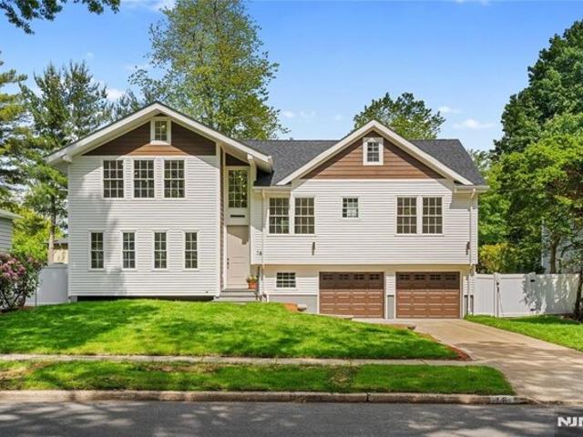 Coles Ct, River Edge, Home For Sale