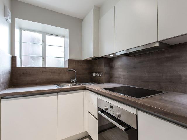 Coles Green Road, London NW2, 2 bed flat to rent, £1,800 pcm | PrimeLocation