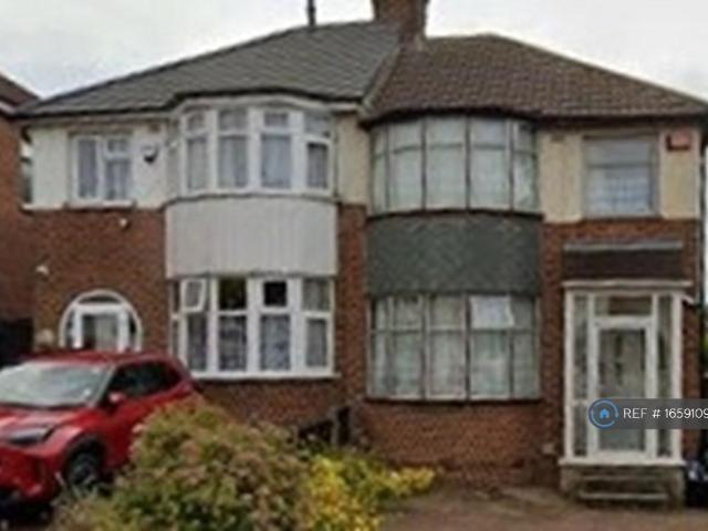 Coleraine Road, Birmingham, B42 3 bed semi detached house to rent £1,225 pcm £283 pw