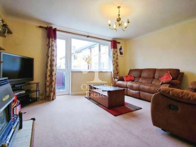 Coleridge Crescent, Colnbrook, SL3