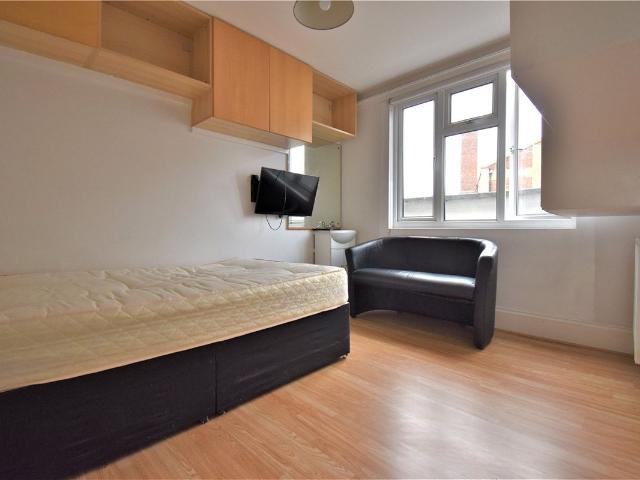 Coleridge Road, Finsbury Park, London N4, Room to rent, £995 pcm | PrimeLocation