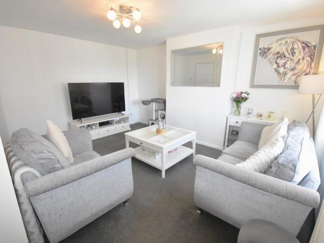 Coleridge Road, Portsmouth, Hampshire PO6, 2 bed flat to rent, £1,300 pcm | PrimeLocation