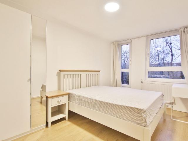 Colet Gardens, St Paul's Court, Hammersmith W14, 4 bed terraced house to rent, £4,600 pcm | PrimeLocation