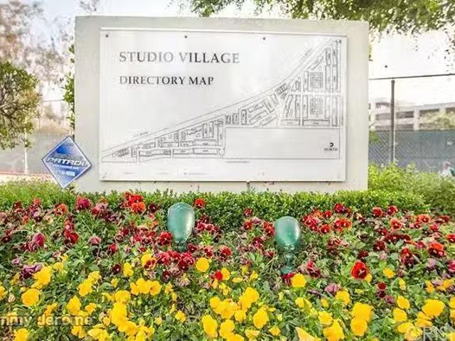 Colfax Ave, Studio City, CA 91604