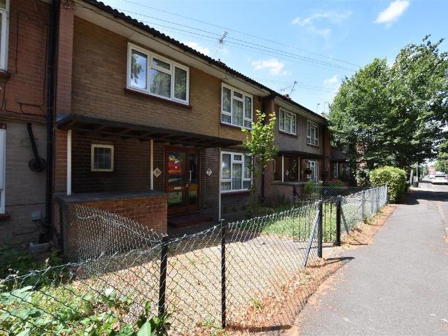 Colham Avenue, West Drayton UB7, 2 bed maisonette to rent, £1,650 pcm | PrimeLocation