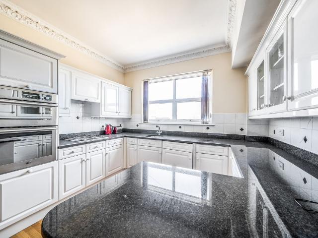 Colin Road, London NW10, 1 bed flat to rent, £1,950 pcm | PrimeLocation