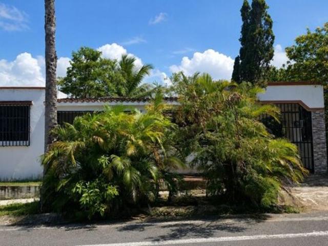 Colinas De Hatillo Calle Opal # I, Hatillo, Home For Sale