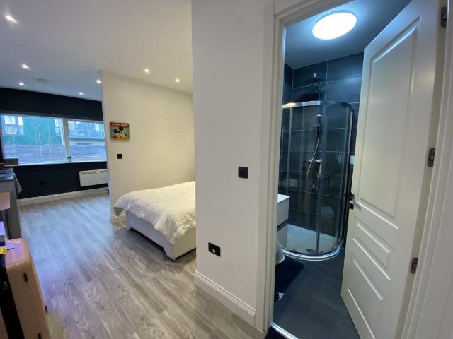 Colindale Avenue, London NW9 1 bed flat to rent £1,450 pcm £335 pw