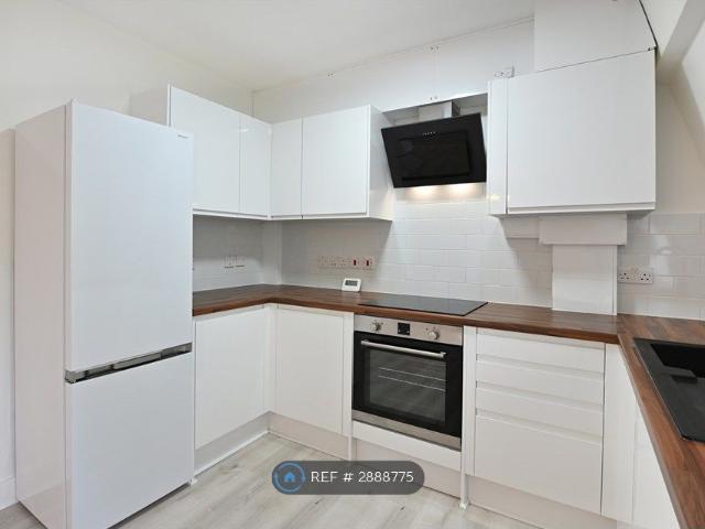 Colindale, London NW9, 1 bed flat to rent, £1,550 pcm | PrimeLocation